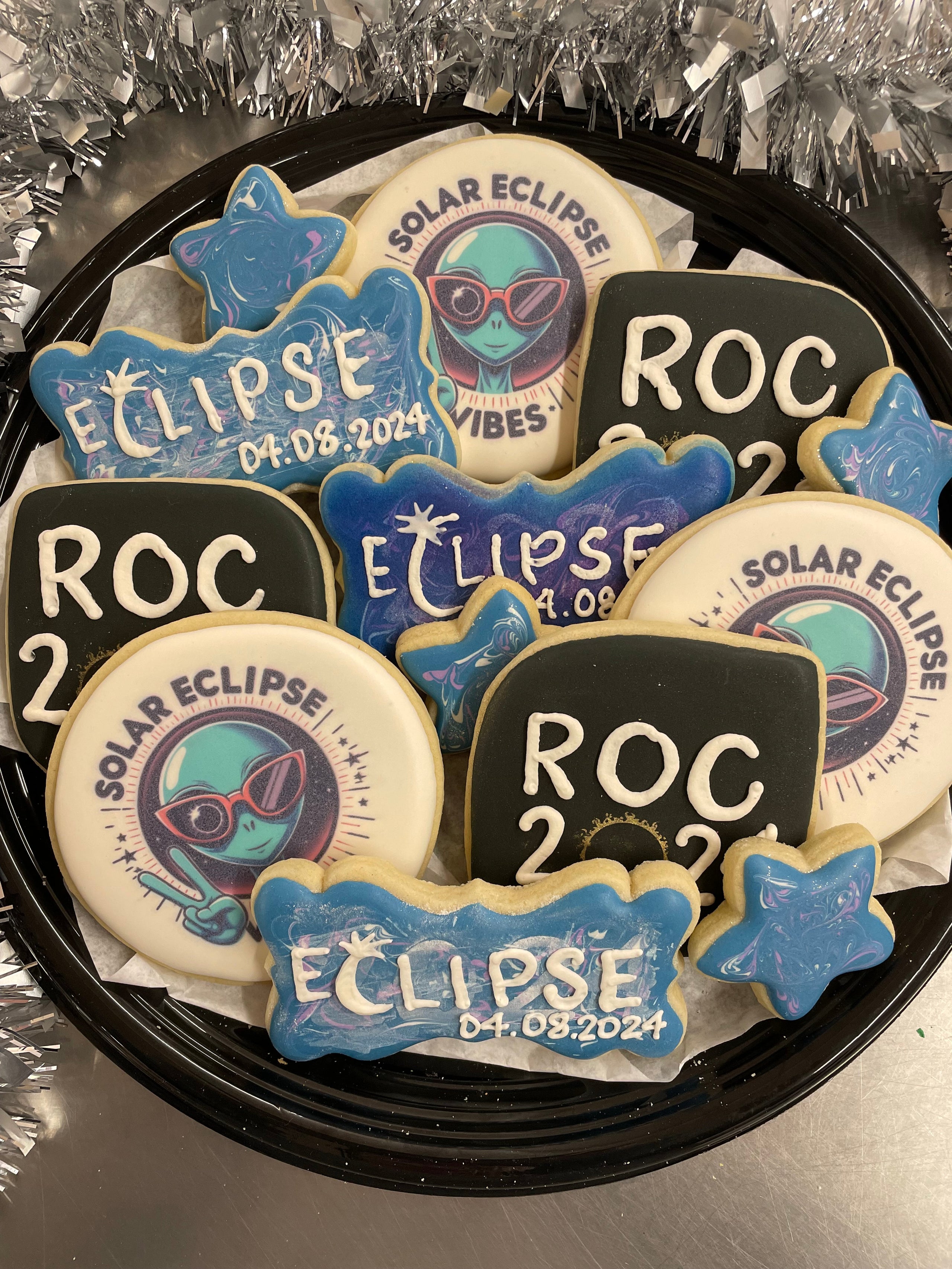 Solar Eclipse Vibes | Jenn's Cookie Creations